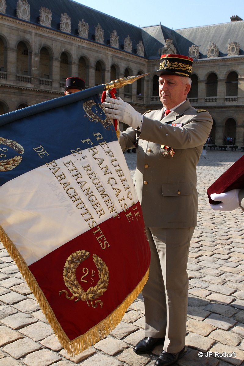 decoration du drapeau 2é REP – FNAP – Fédération Nationale des ...